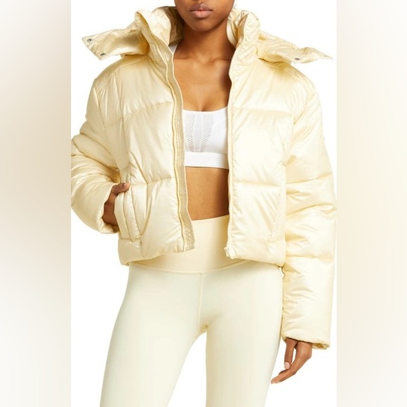ALO Yoga | Jackets & Coats | Alo Yoga Pearlized Pristine Crop Puffer ...